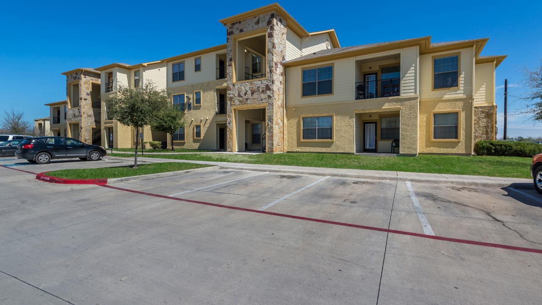 Marshall Meadows Apartment Homes - Vesta Corporation